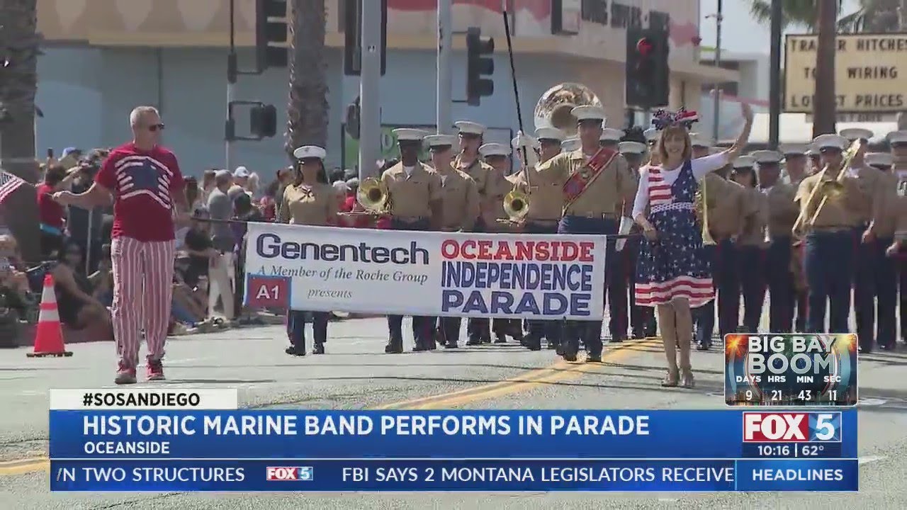 Historic Marine Band Performs In Parade - YouTube