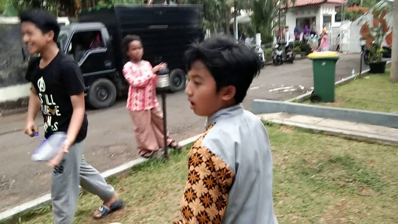 Haikal n Ismail main badminton,Kun Anta 3 - YouTube