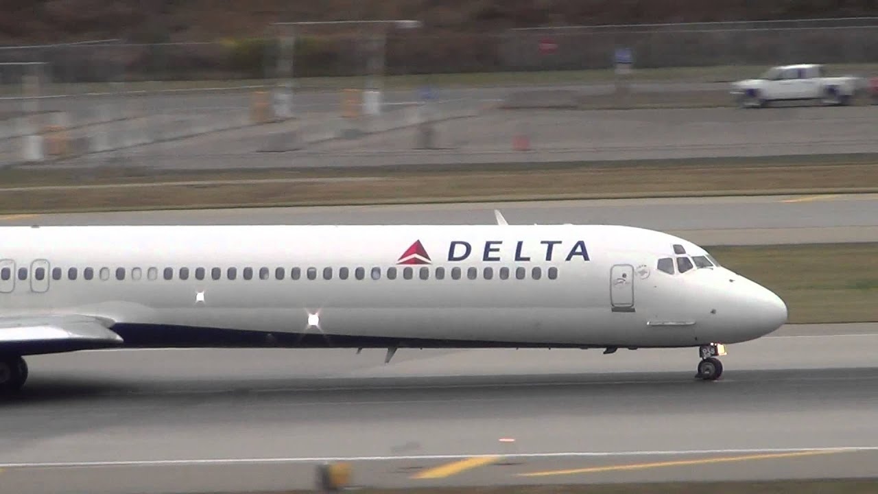 Delta Airlines McDonnell Douglas MD-88 (DC-9-88) Landing 30L | N958DL ...