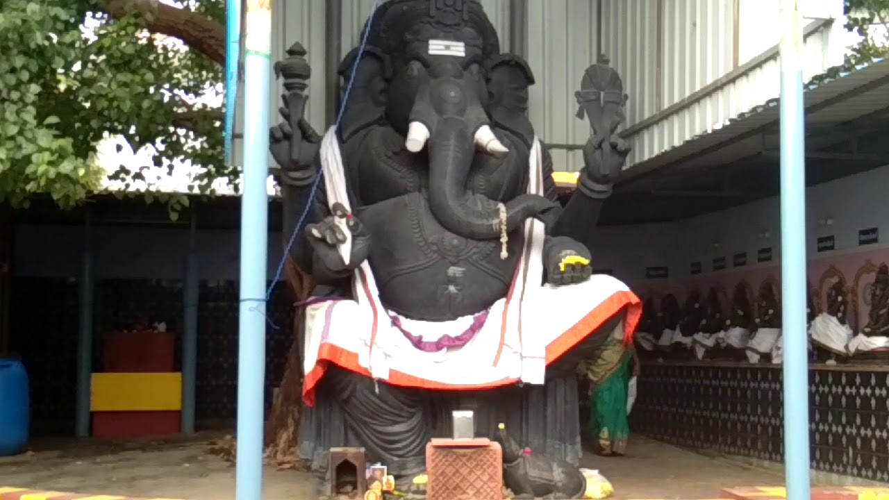 LARGE GANGESH TEMPLE VISIT - YouTube