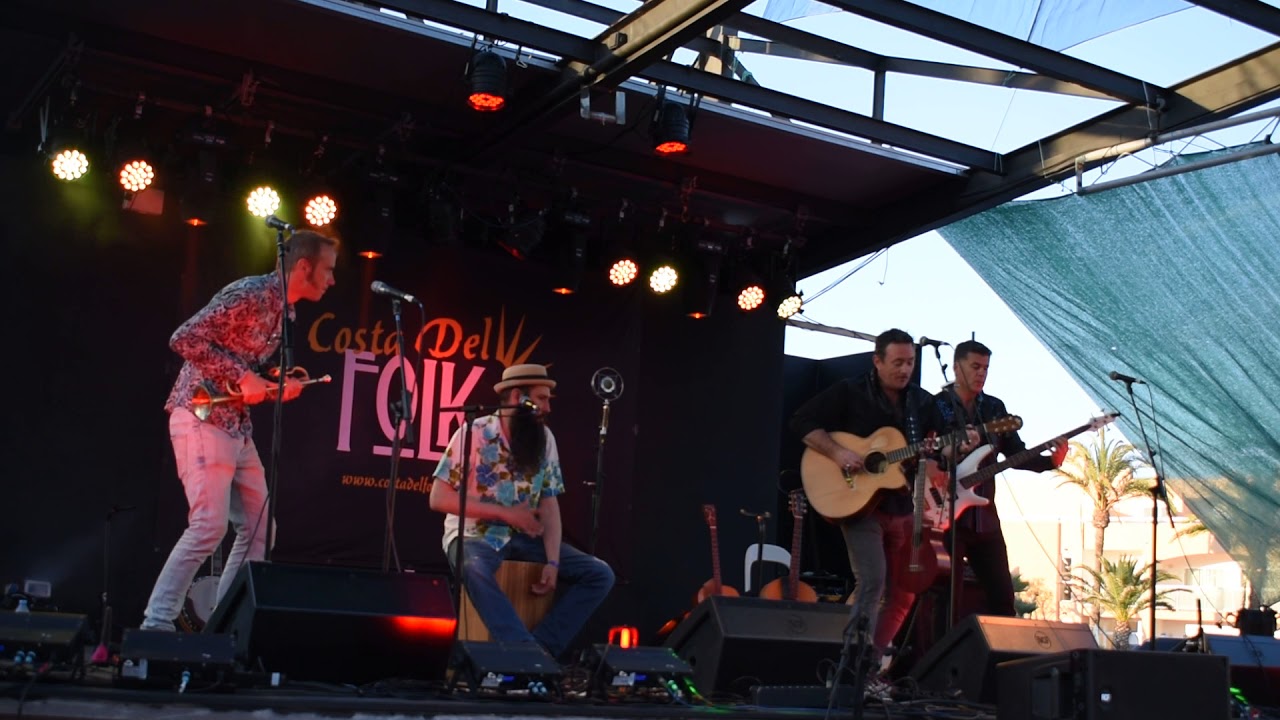 Track Dogs - Love Me Like You Used To - YouTube