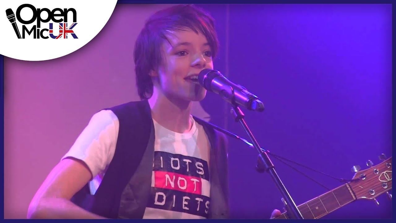 SONG – ARTIST performed by ROXANNE PHILLIPS at Open Mic UK singing ...