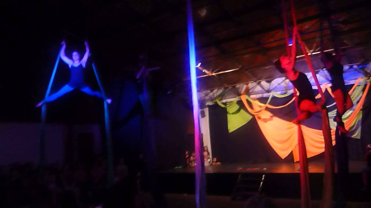 Rutina de acro. en tela grupal. Año 2012 - YouTube