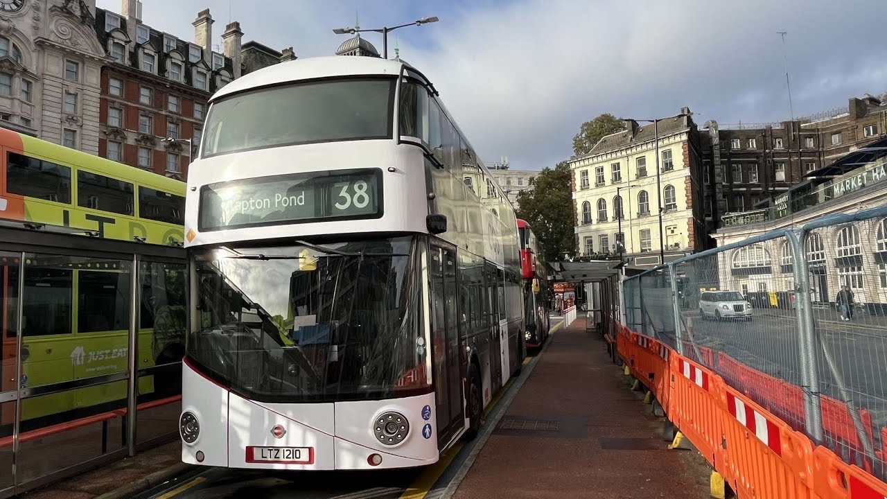 London Bus Route 38- Clapton Pond to Victoria - YouTube