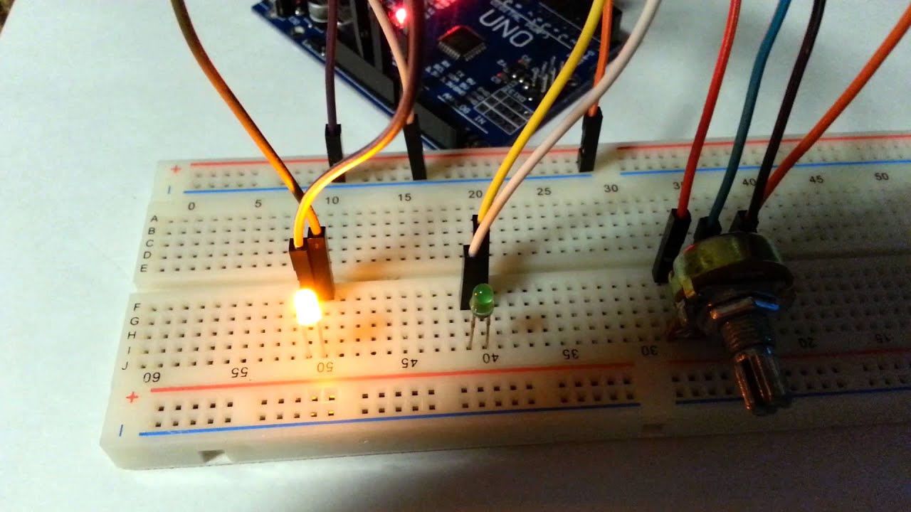 Potentiometer-2 Leds - YouTube