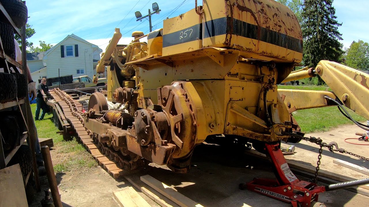 CAT Bulldozer: Install Rotating Assembly In Engine - YouTube