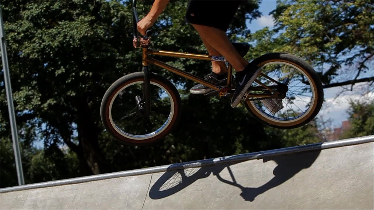 How to Drop In on a BMX Ramp | BMX Bike Tricks - YouTube