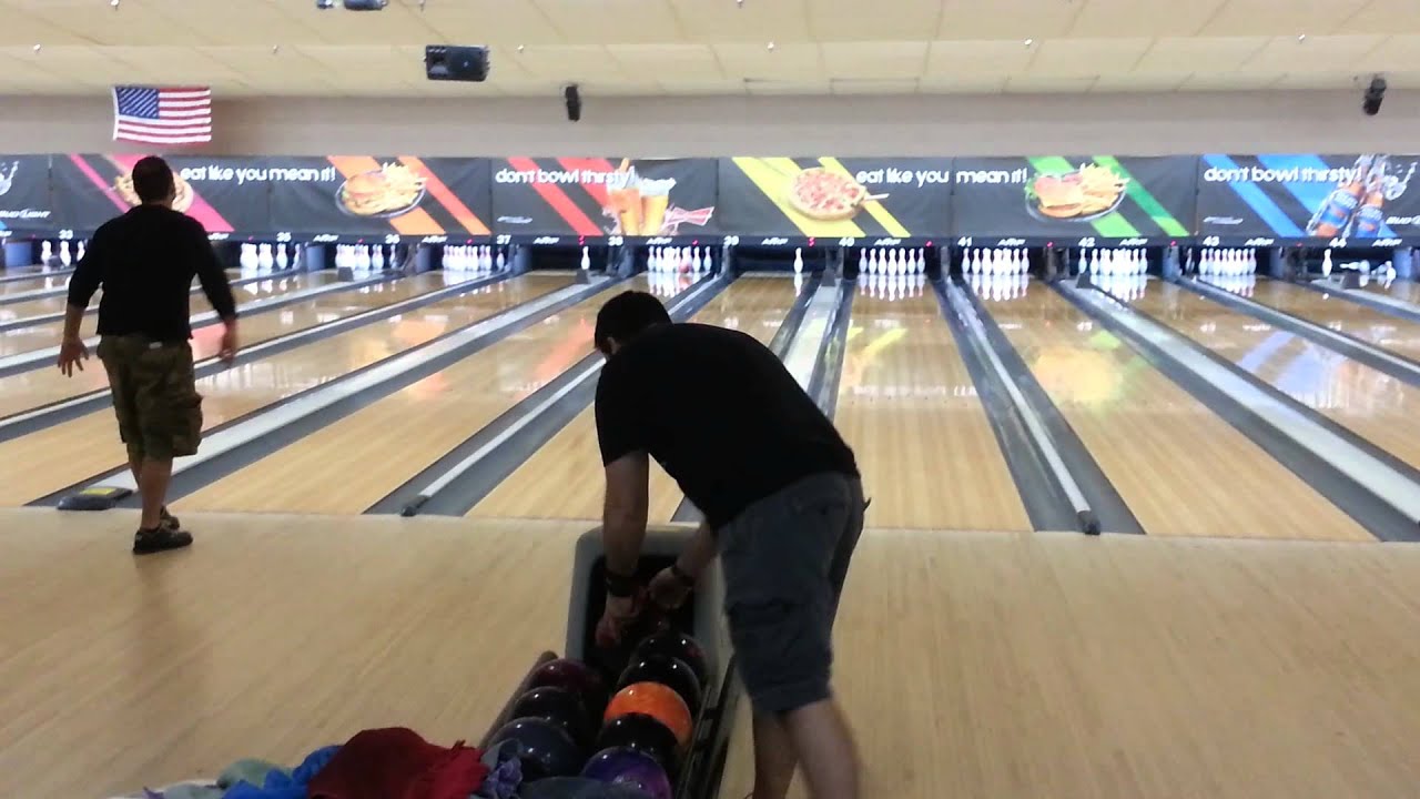 Rich Ferraro Bowls 298 Game at AMF Thruway Lanes - YouTube