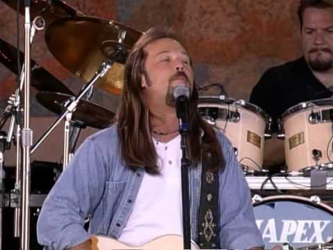 Travis Tritt - Ten Feet Tall and Bulletproof (Live at Farm Aid 2000 ...