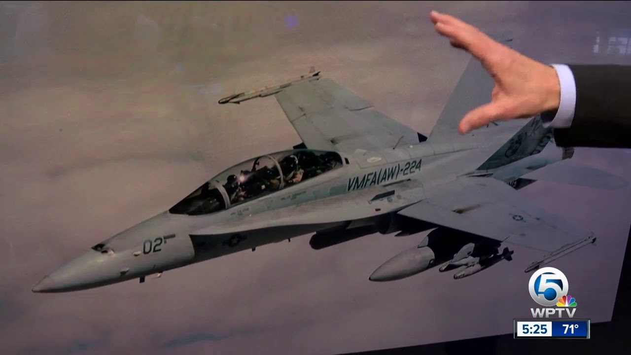 Navy jet crashes off coast of Key West - YouTube
