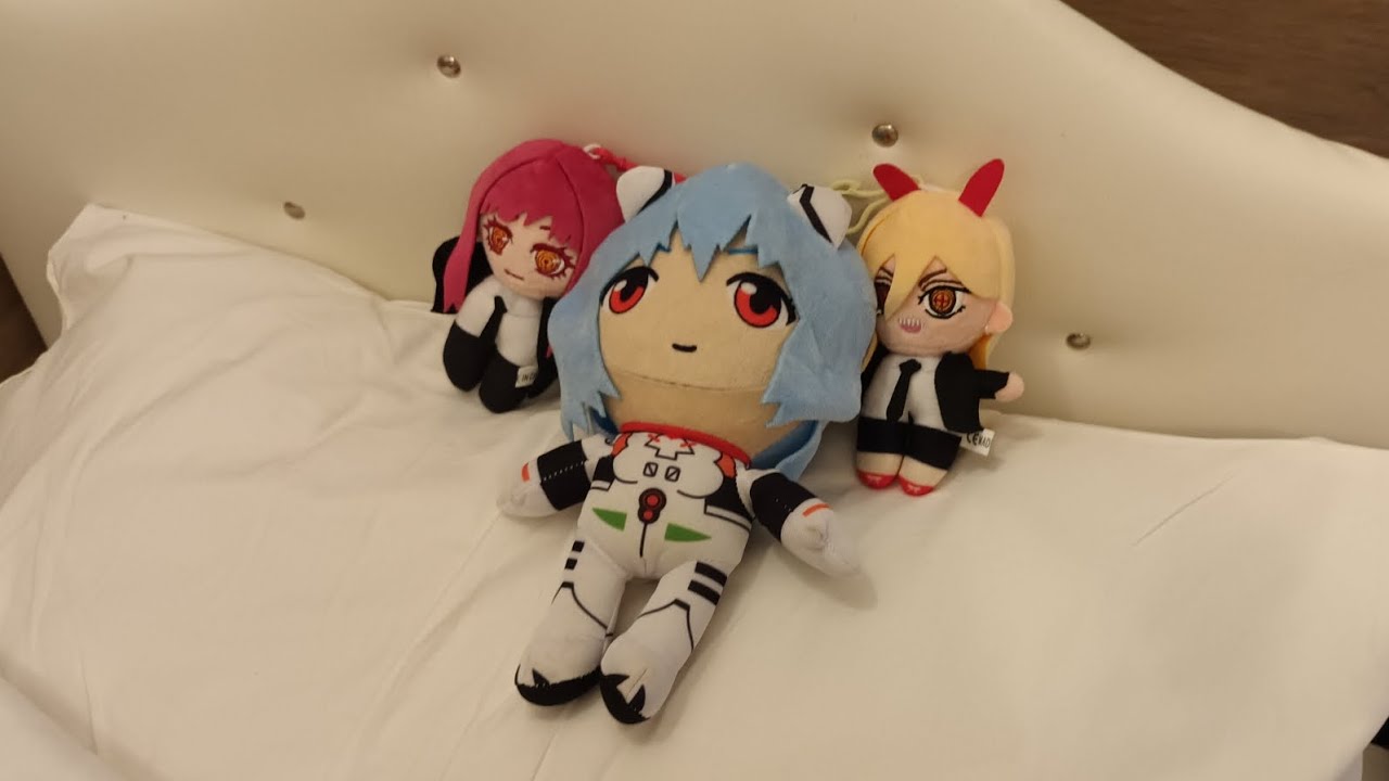 Plush Rei spinning - YouTube