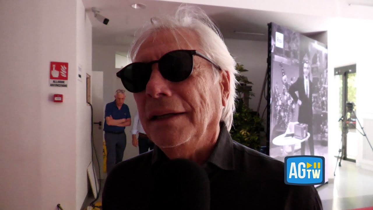 Nino d’Angelo: «La mia vita è piena di Pippo Baudo» - YouTube