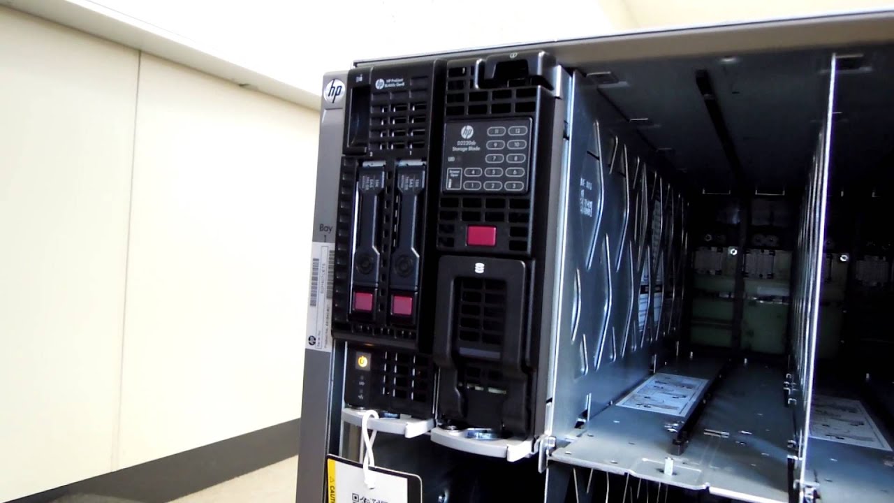 HP BladeSystem c7000 に BL460C G8, D2220sb を挿す - YouTube