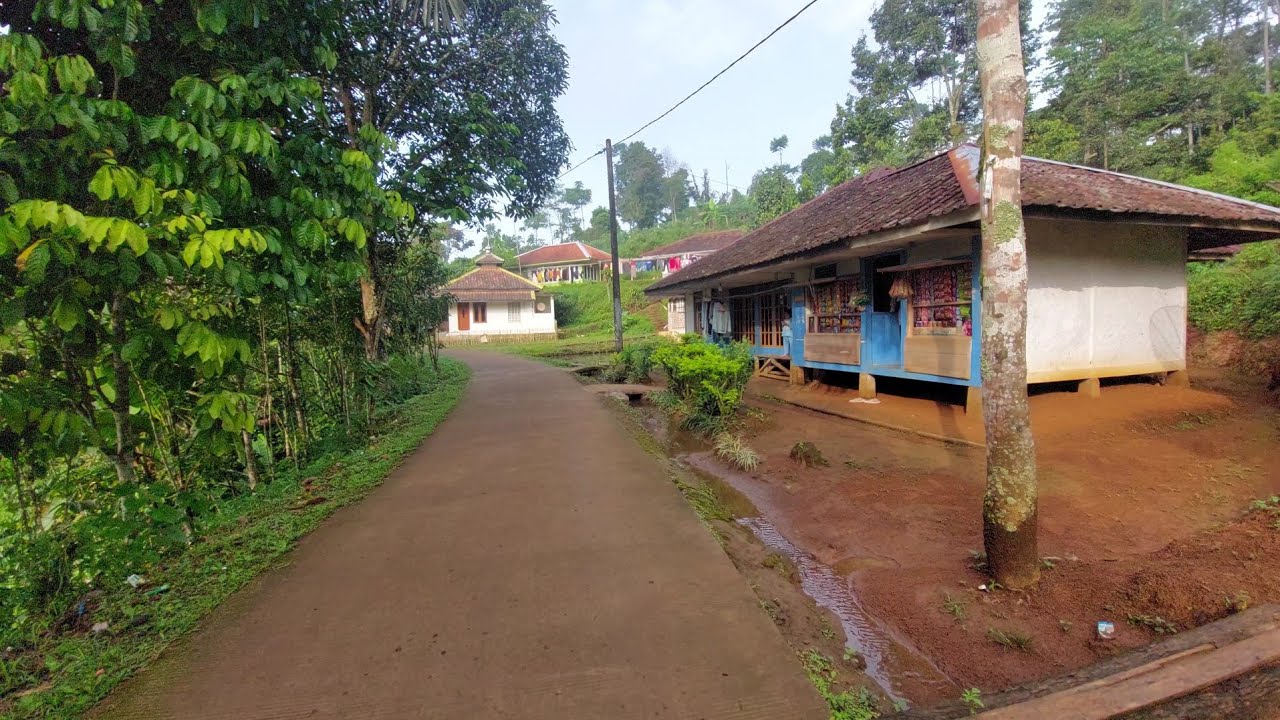 Walk In Traditional Indonesian Village, Rural Ambience Far From Stress ...