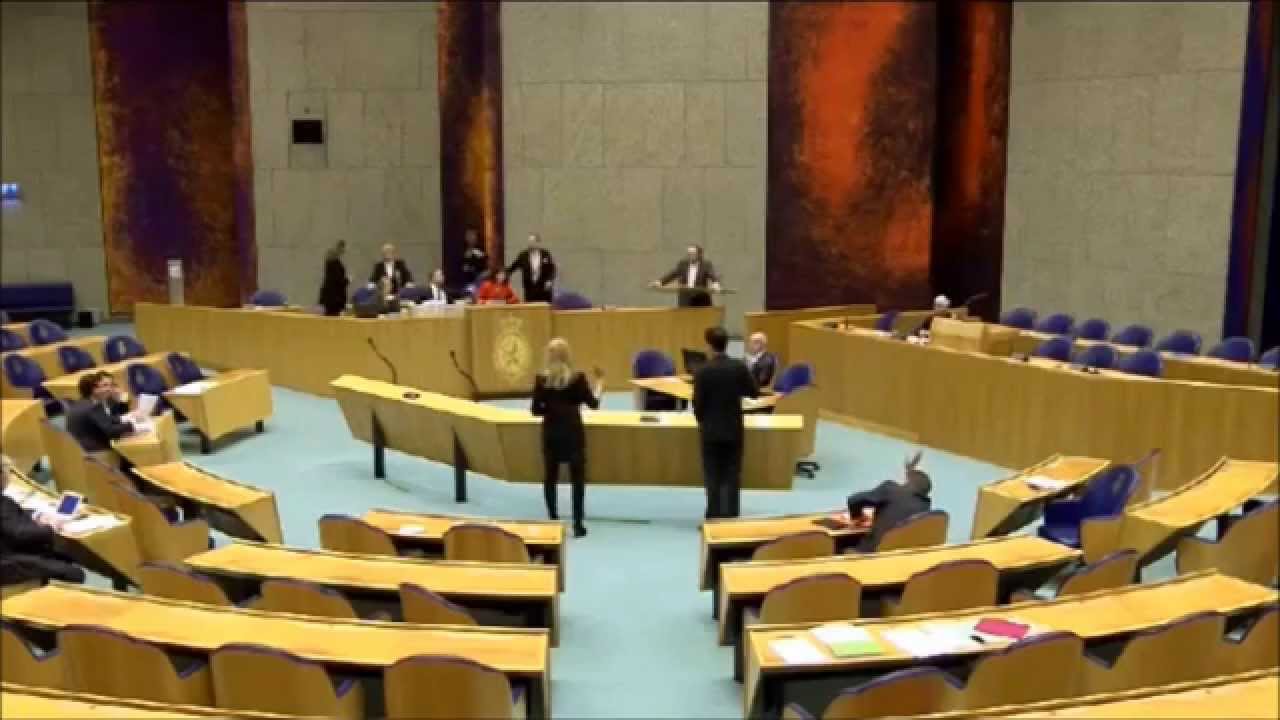 Dion Graus (PVV) - Veiligheid van schiphol! - YouTube
