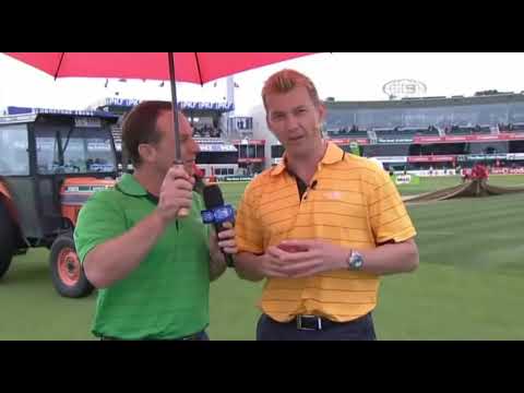 Ever fast bowling masterclass brett Lee - YouTube