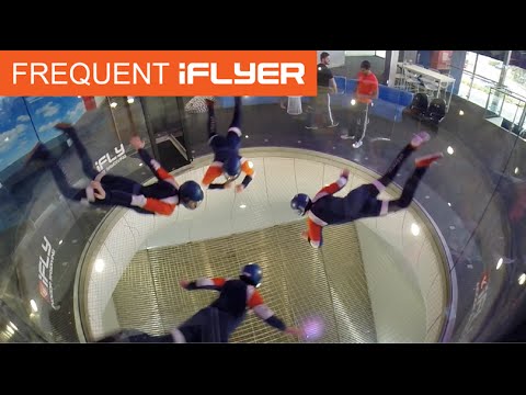 iFLY Indoor Skydiving: Belly Dynamic 4 way - YouTube