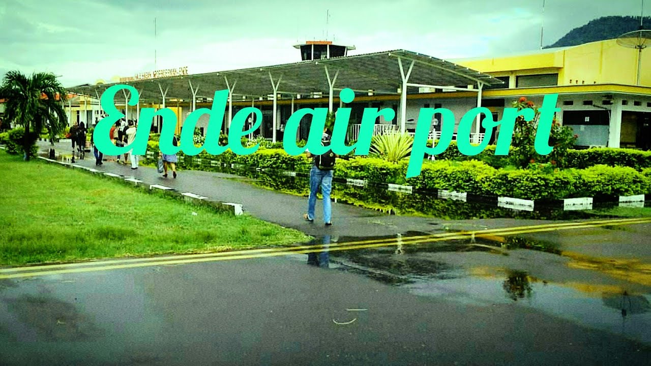 INTIP BAGIAN DALAM BANDARA ENDE Bandara H.Hasan Aroeboesman Lumayan ...