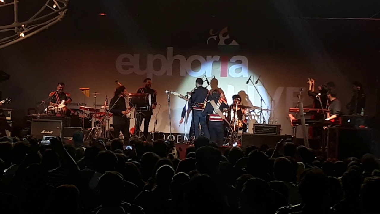 Euphoria band guitarist Amborish Saikia going crazy with the guitar ...