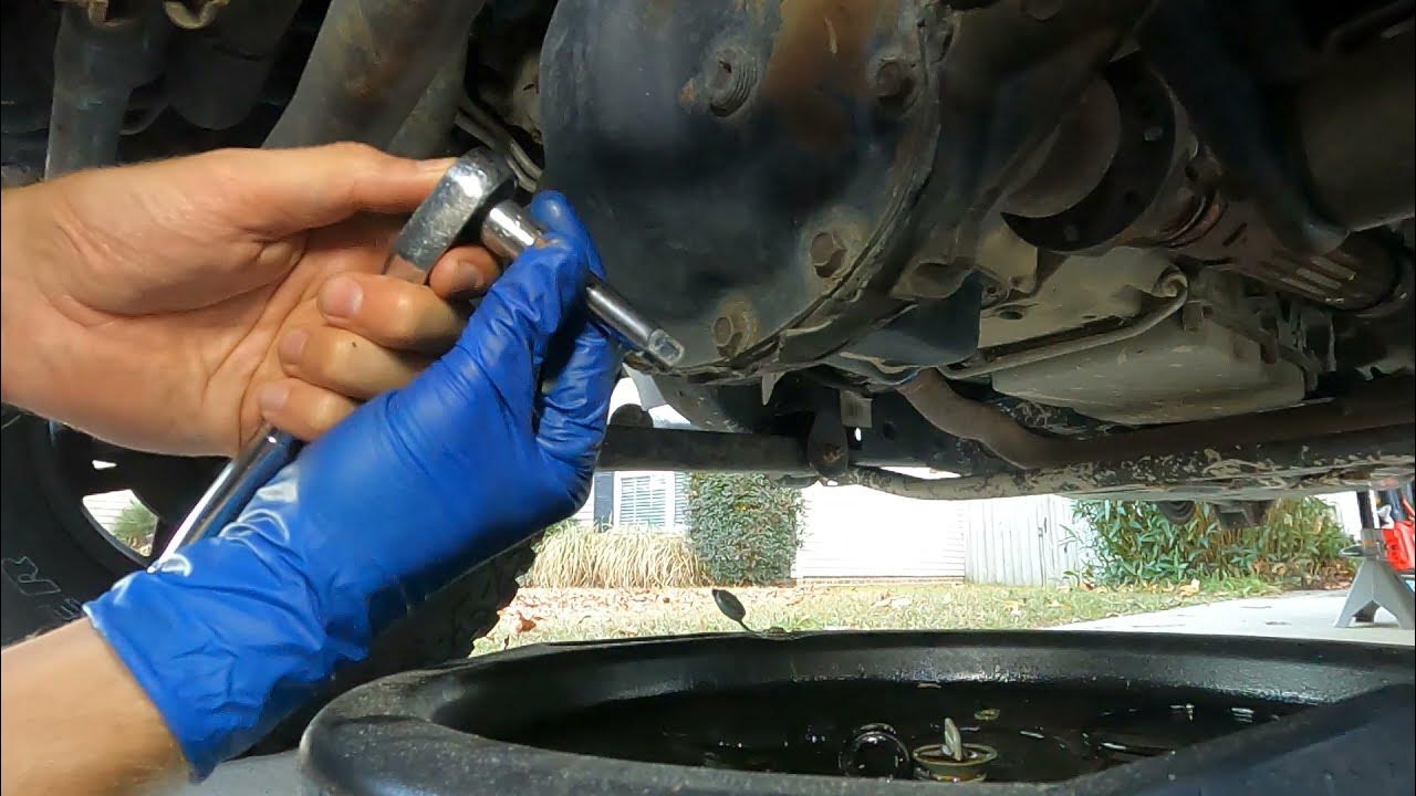 Front Differential Fluid Change Jeep Wrangler JK - YouTube