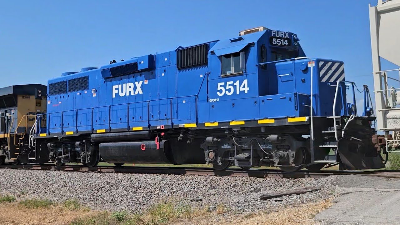 8-8-25 Blue FURX GP38-2 and CSX ES40DC trails on UP manifest and ex SP ...
