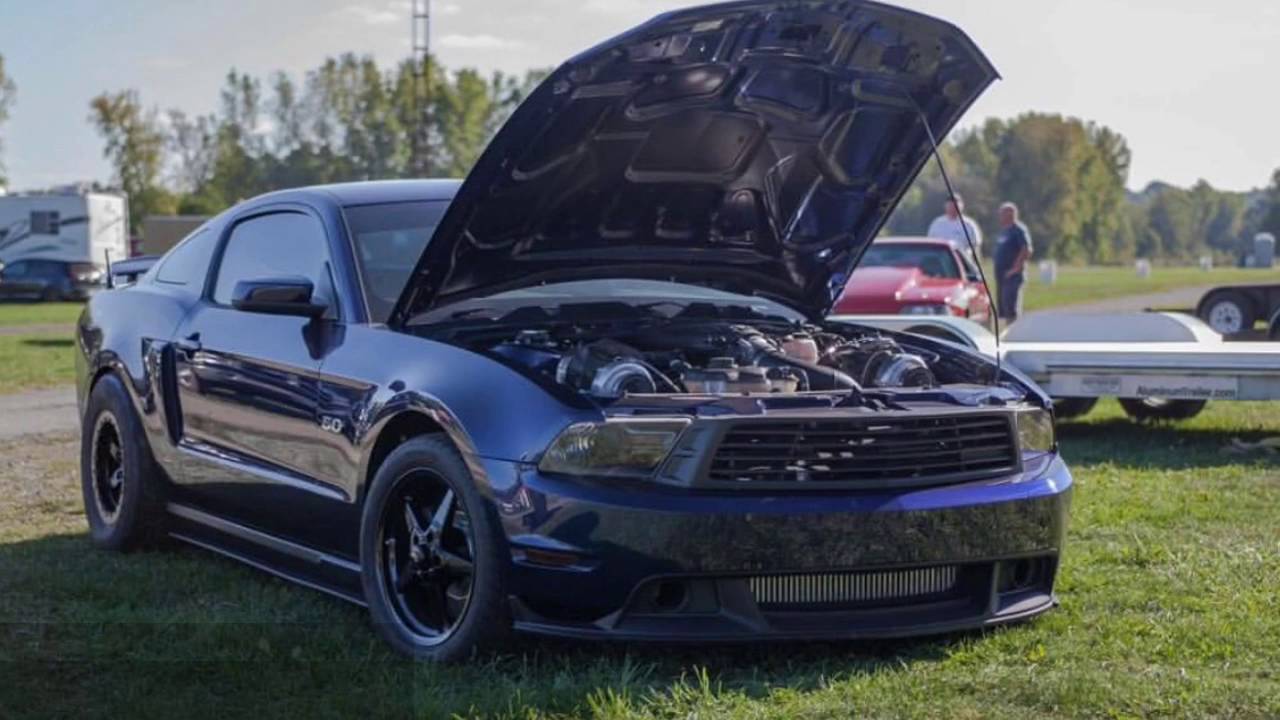Boosted mustang vs corvettes - YouTube
