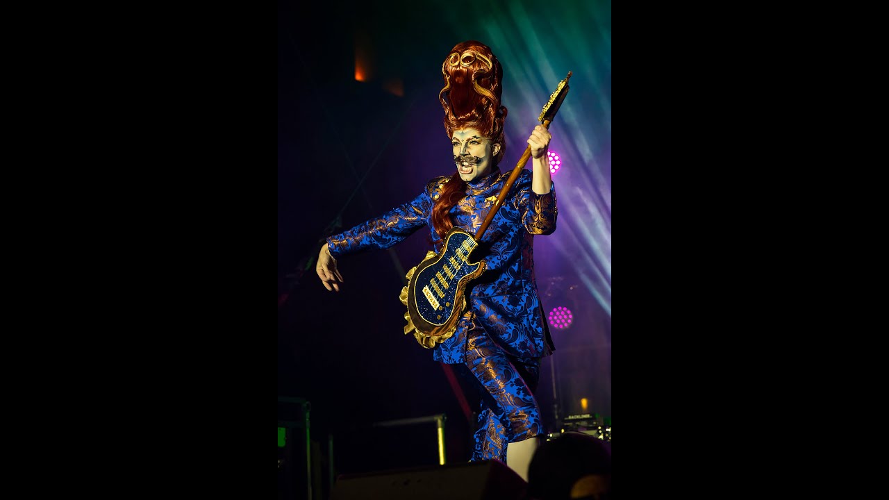 Just for Laughs Toronto performance of Bohemian Rhapsody - YouTube