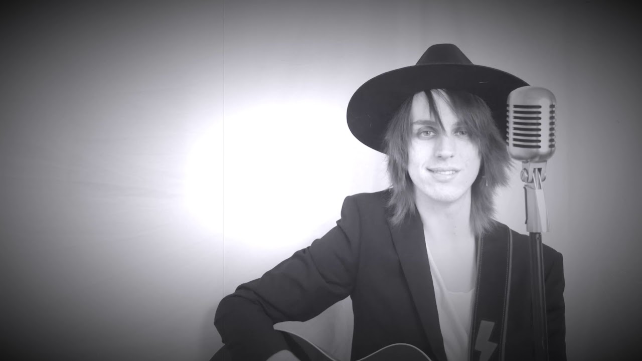 Logan Bolan- Flower Official music video - YouTube