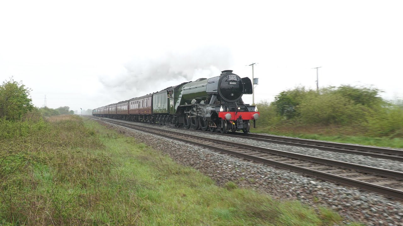 Flying Scotsman leaving Yatton Station with 'The Royal Duchy' tour ...