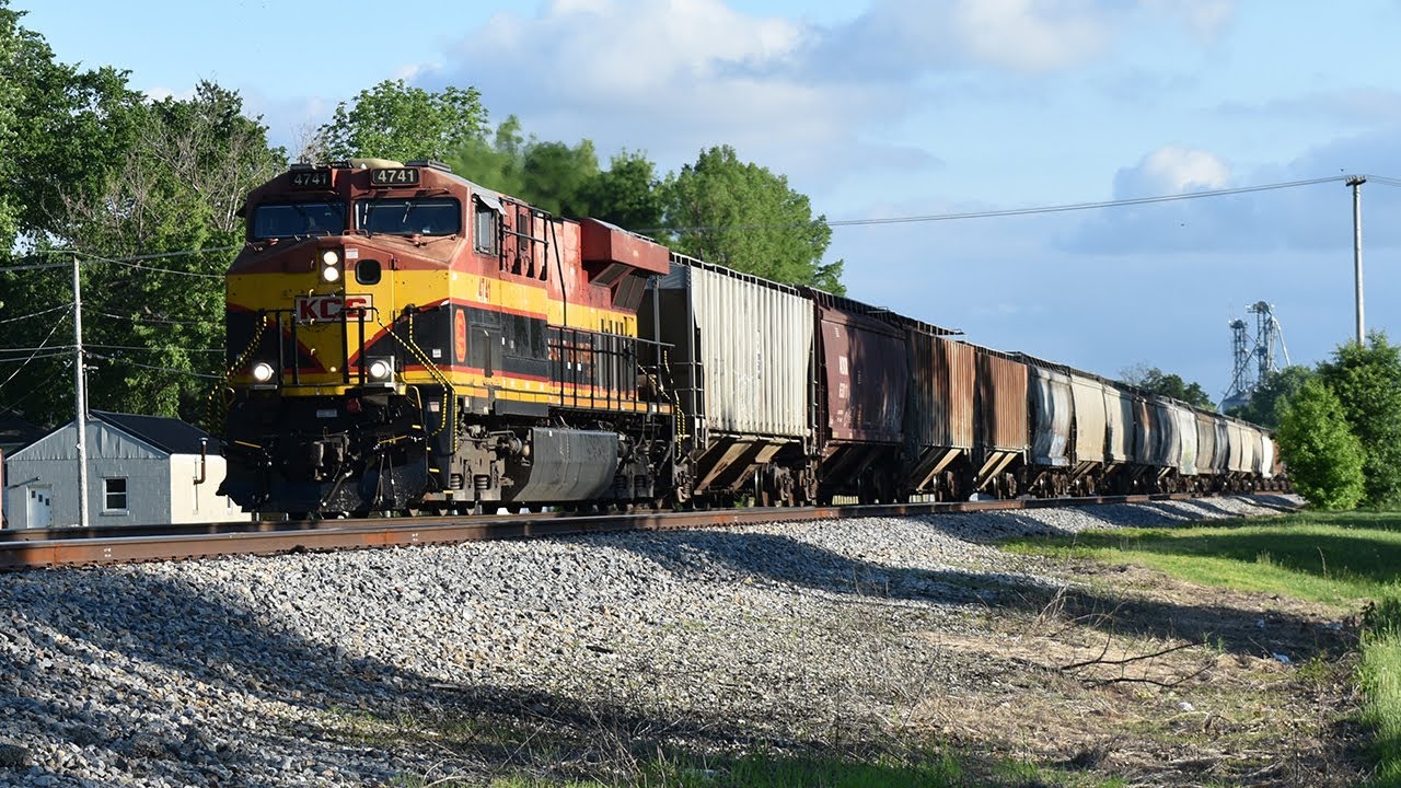 KCSM 4741 at Central City, IL - YouTube