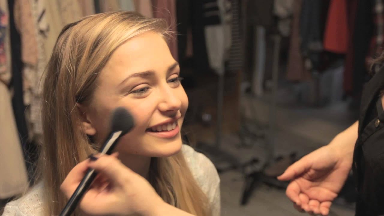 Get Summer's Look! - Season 2, Episode 4 - Behind the Scenes at CCTV ...
