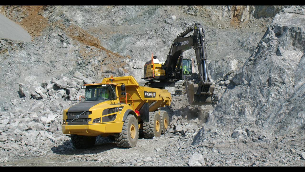 Video Feature EXC EC750E Performance - YouTube