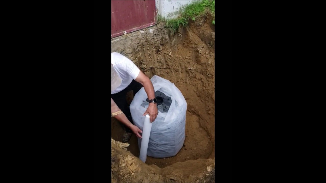 How to make a water well - YouTube