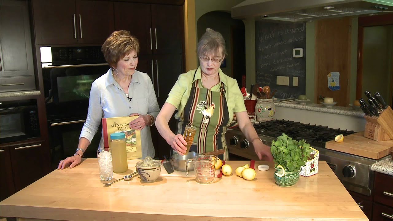 Honey Lemonade - Lakeland Cooks! - YouTube