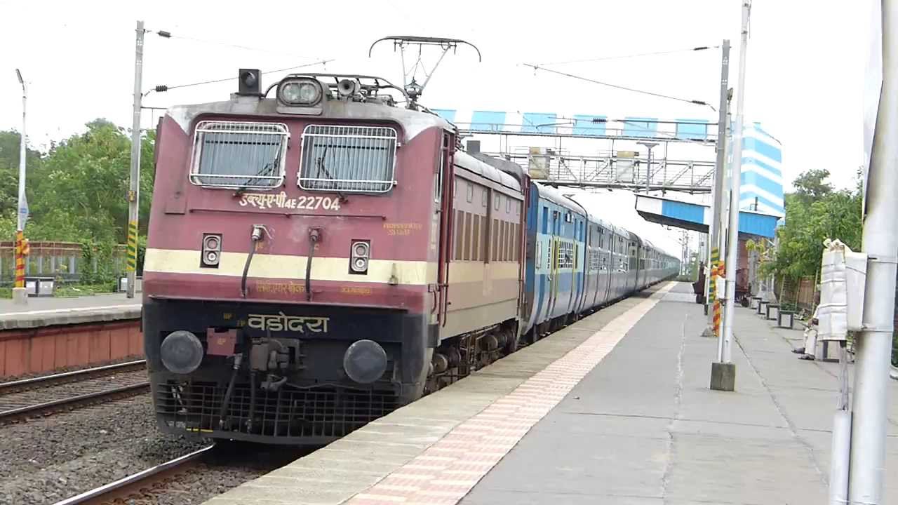 My first ever HD shot of Jaipur BDTS Superfast Express - YouTube
