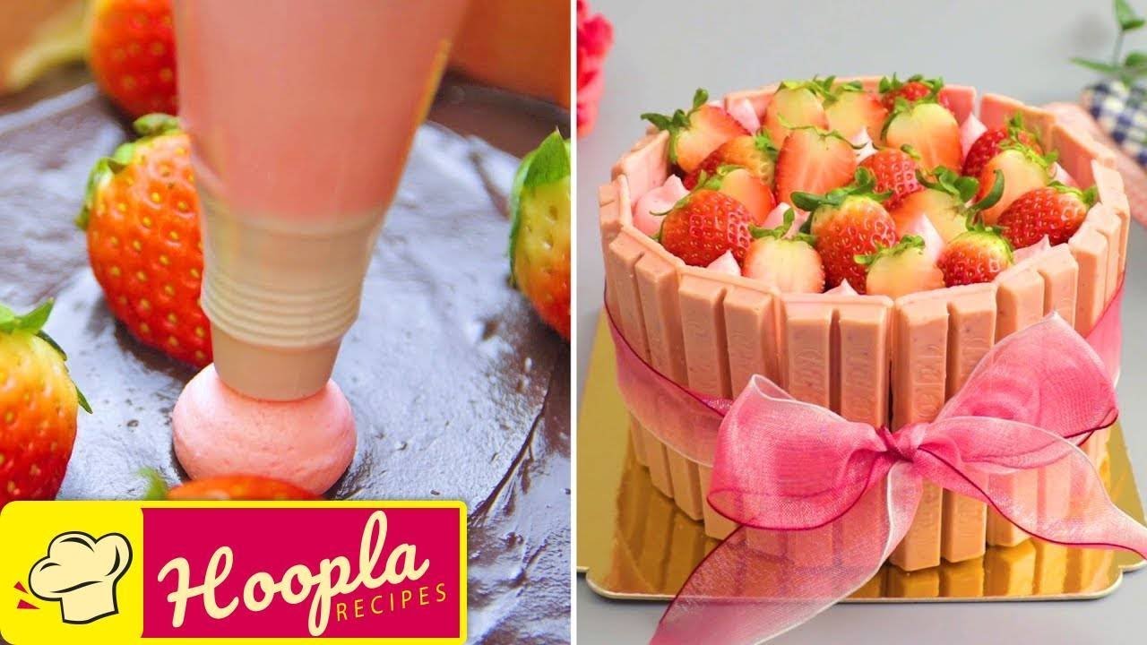 KITKAT Cake Decorating Idea! | Cake Decorating Tutorials & More | Hoopla Recipes - YouTube