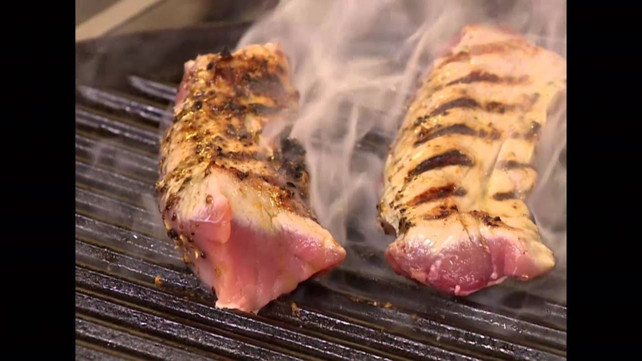 Biltong spiced pork fillet with mango salad - YouTube