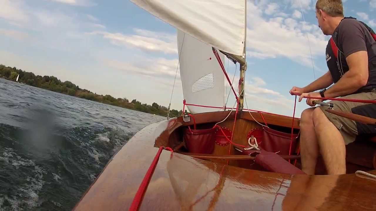 Fast tack main & genoa - YouTube