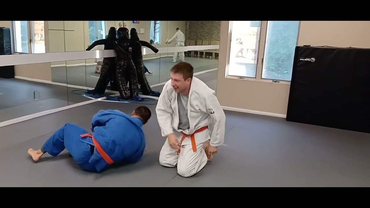 Drop tai otoshi. Nice throw for someone with long legs. - YouTube