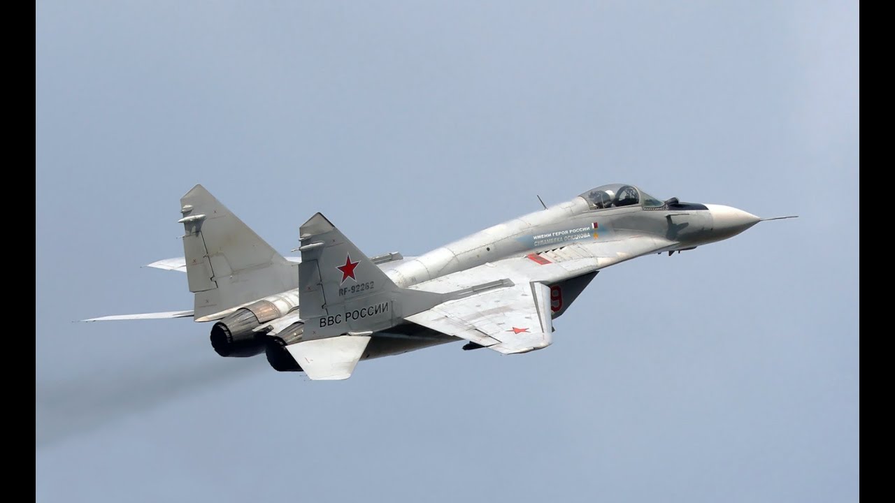 Russian Mig Intercepts US Bomber ( pure click bait ) - YouTube