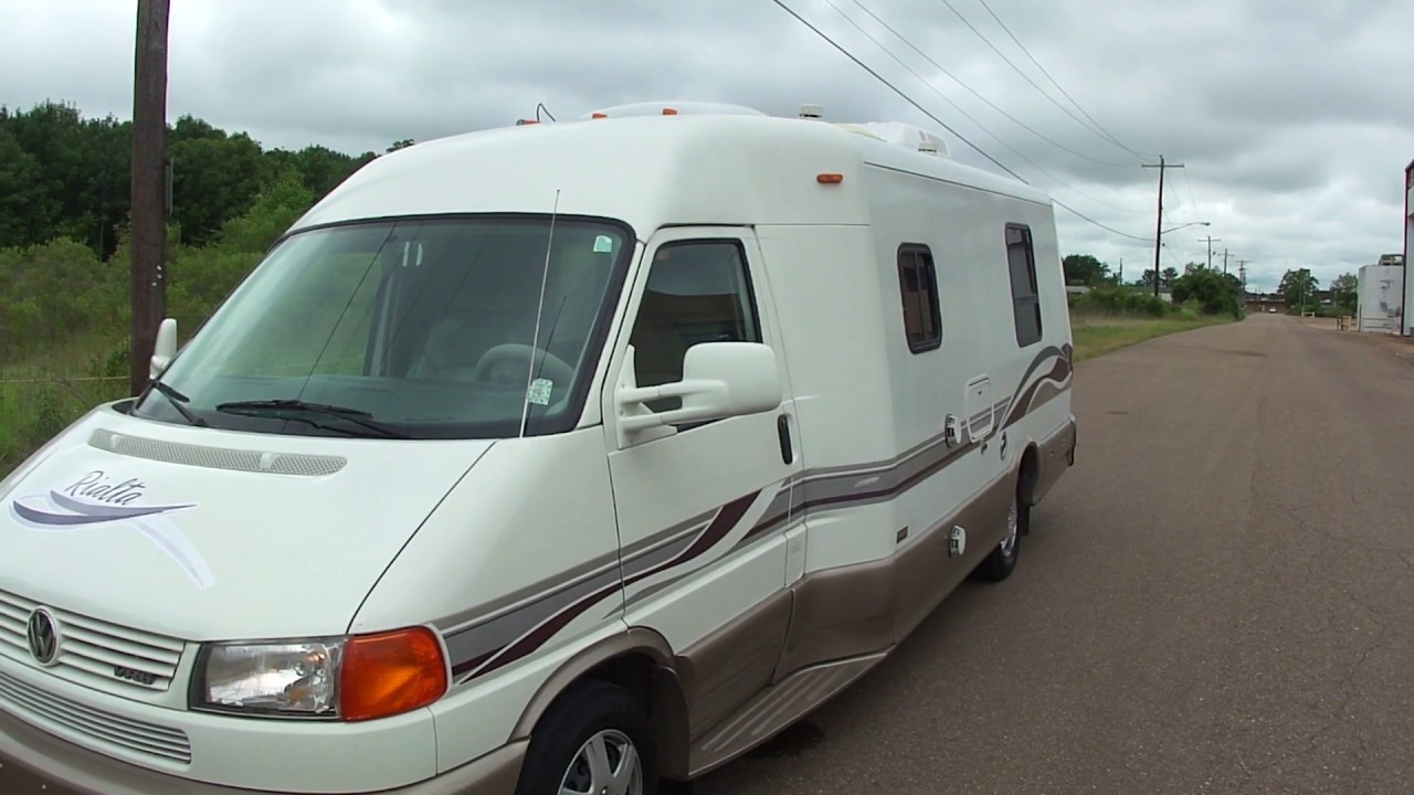 2001 Winnebago Rialta 22FD Tour - YouTube