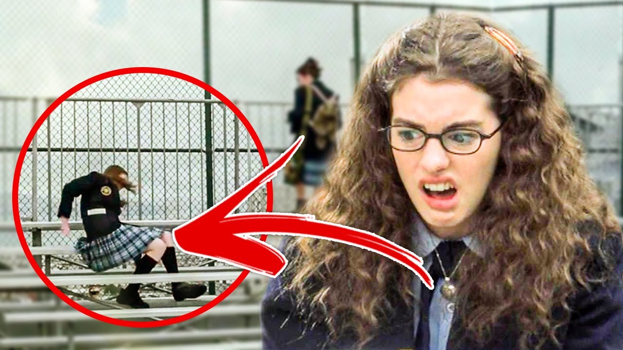 10 Movie Bloopers That Were To Good To Cut Out - YouTube