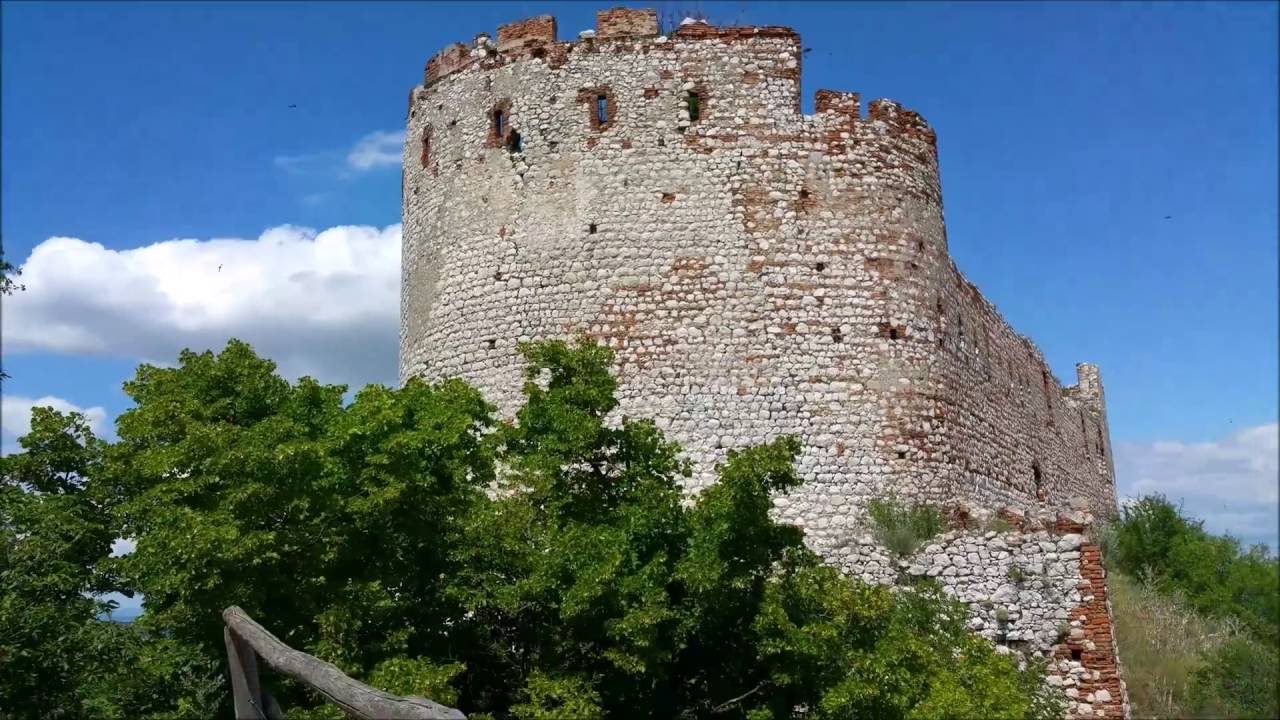 Dívčí hrad - Pavlov - YouTube