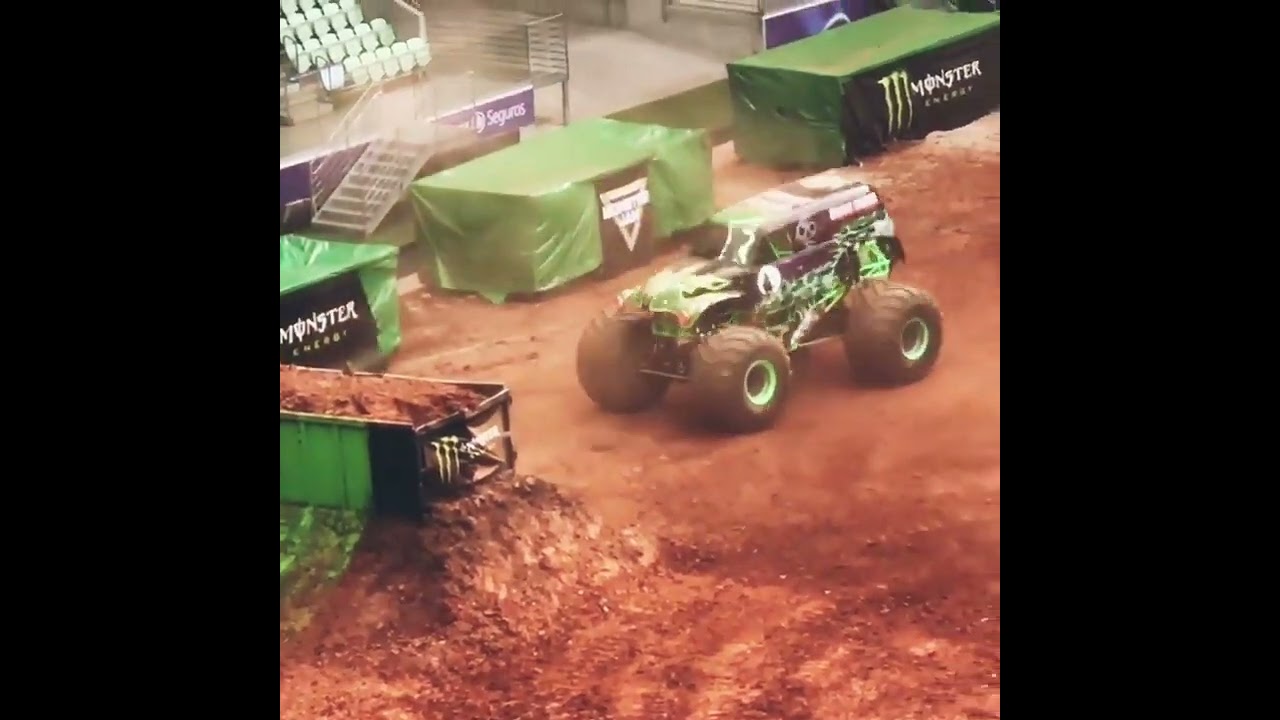 Grave Digger - Freestyle - Brasil - 2019 (Charlie Pauken) [Monster Jam ...