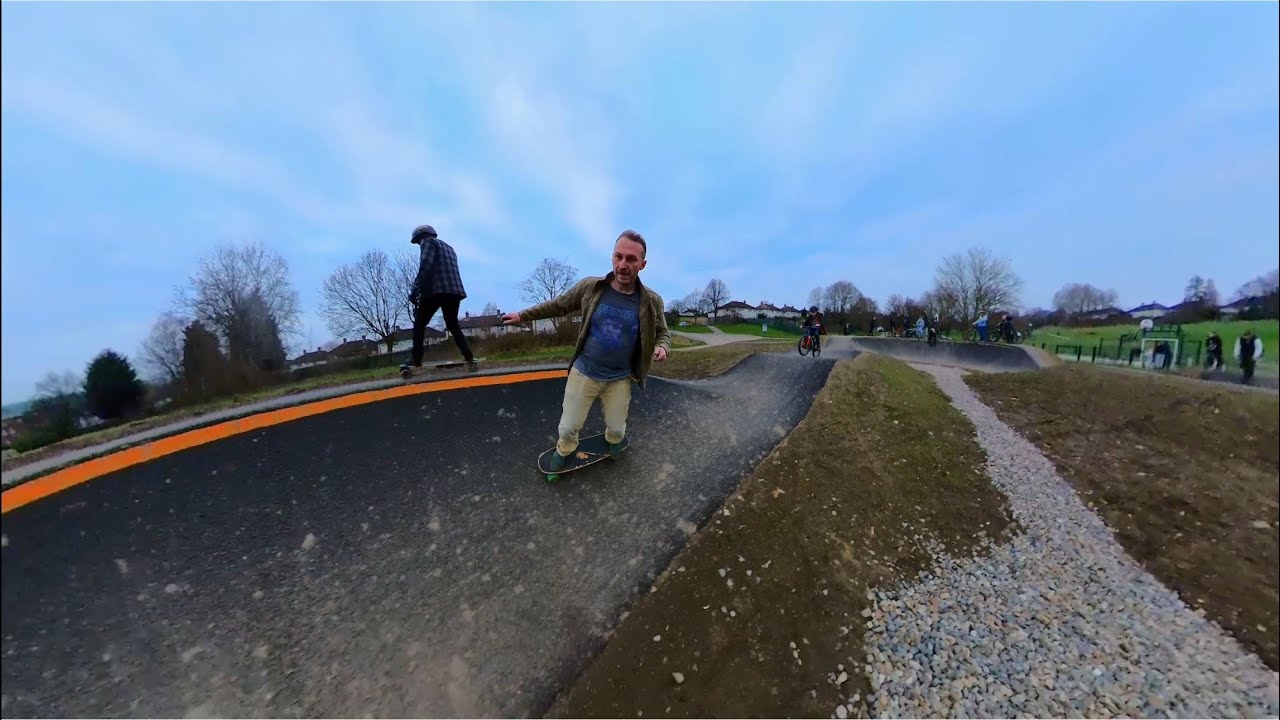 Esk8ing the Rein Park pumptrack in Leeds - debut! - YouTube