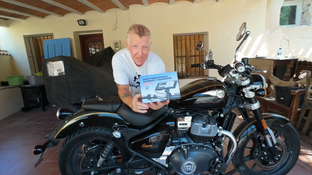 Lamtto RC 12, the best all round Motorcycle Nav unit? - YouTube