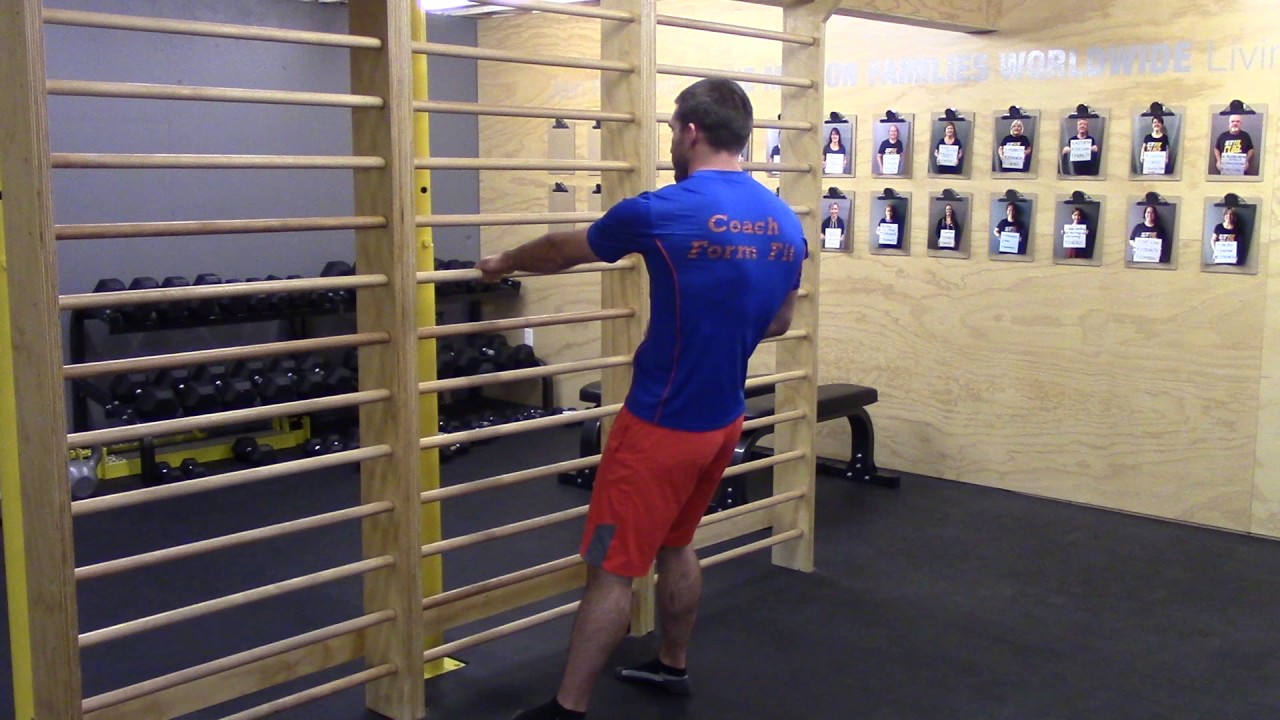 One Arm Upright Lat Lean - YouTube