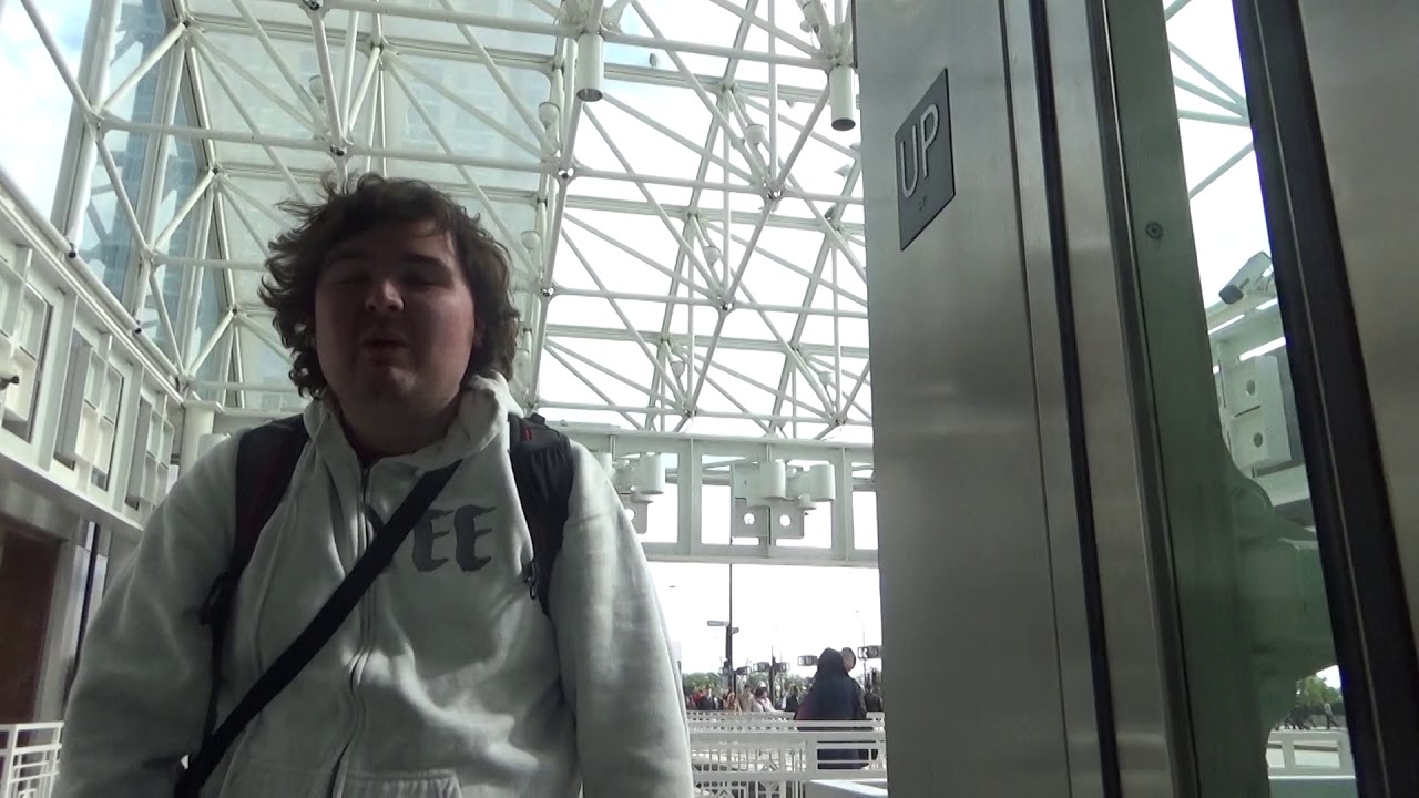 Esco (Modernized by Otis) Hydraulic Glass Elevators @ Aon Center ...