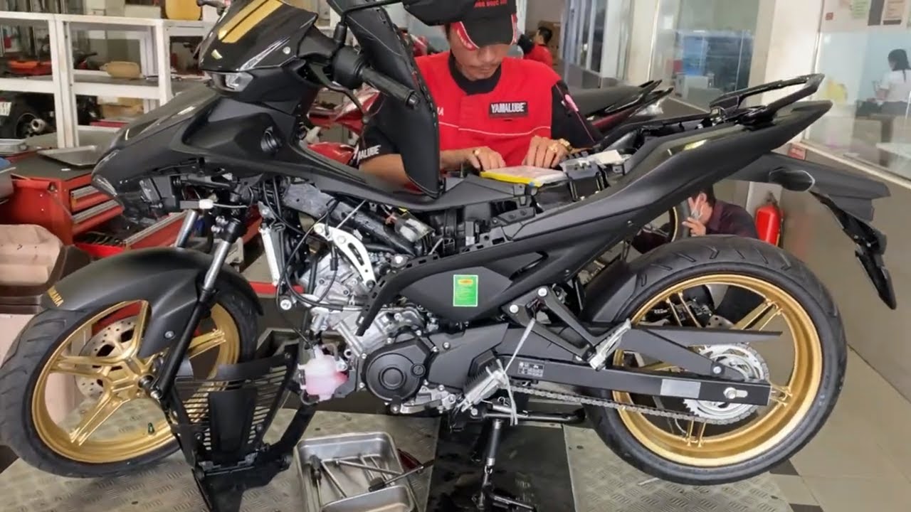 2023 Yamaha Sniper 155 or Exciter 155 VVA Black Gold Edition - Specs ...