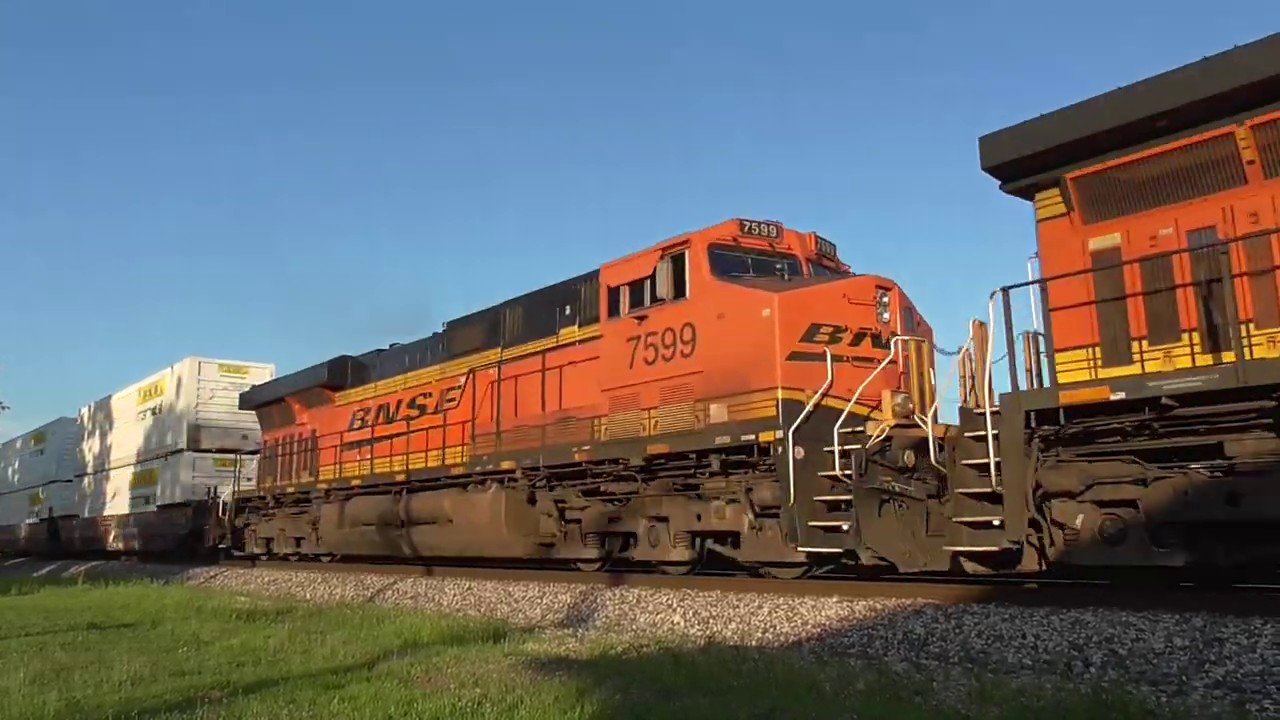 Duck K3LA on BNSF 4021 West Coal City, IL 7/20/19 - YouTube